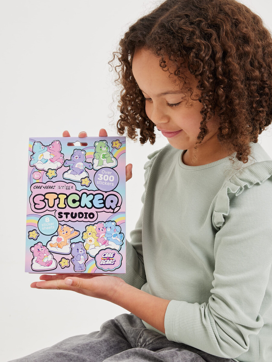 Care Bears Sticker Studio Buch | Smiggle Deutschland